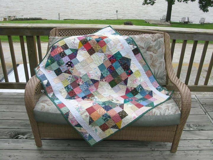 River Scraps Baby Quilt - Freemotion by the River