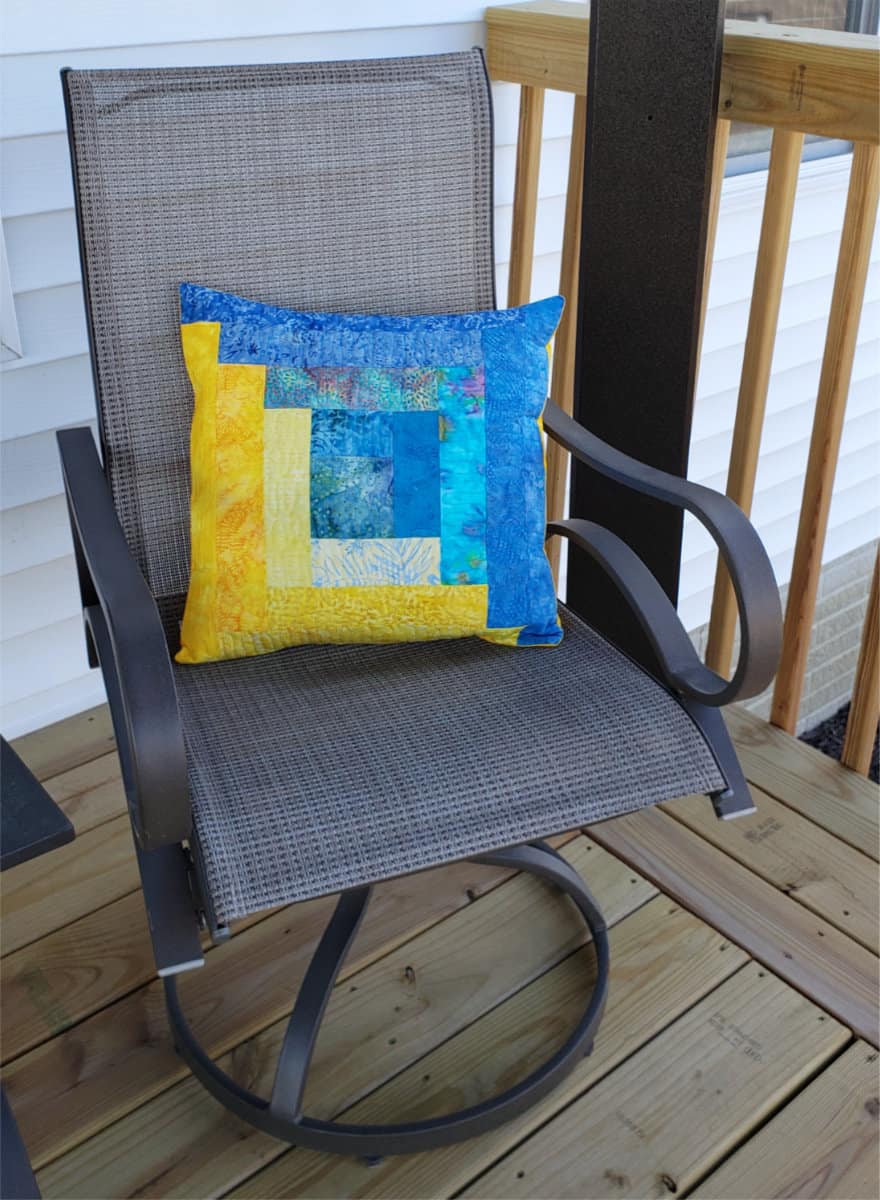 18 Inch Log Cabin Pillow - Freemotion by the River