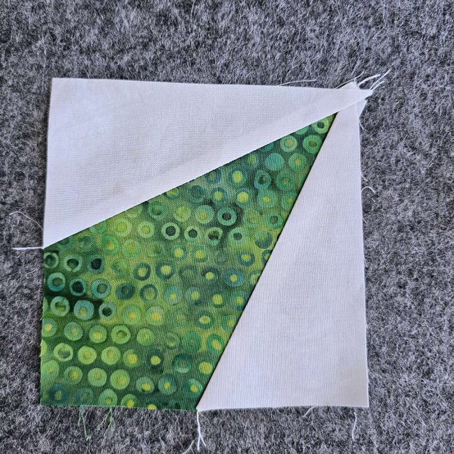 Kite Table Topper - Freemotion by the River